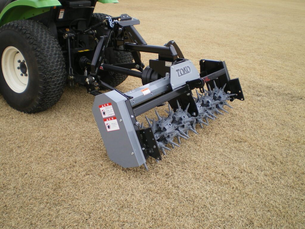 バイブロエアレータ UA40型/UA60型 | 芝生エアレーション用アタッチメント